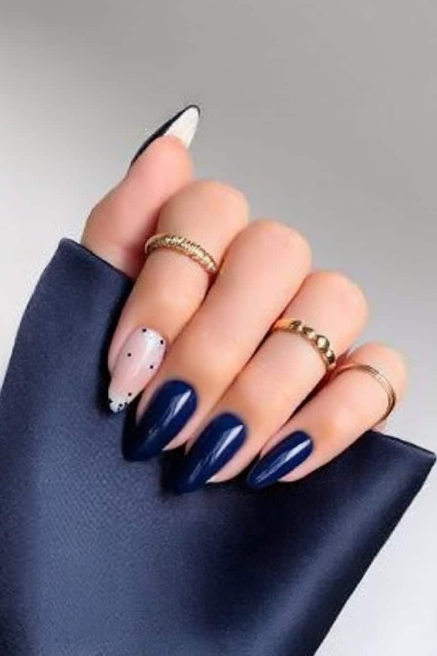 15 Creative Blue Polka Dot Nail Designs to Try